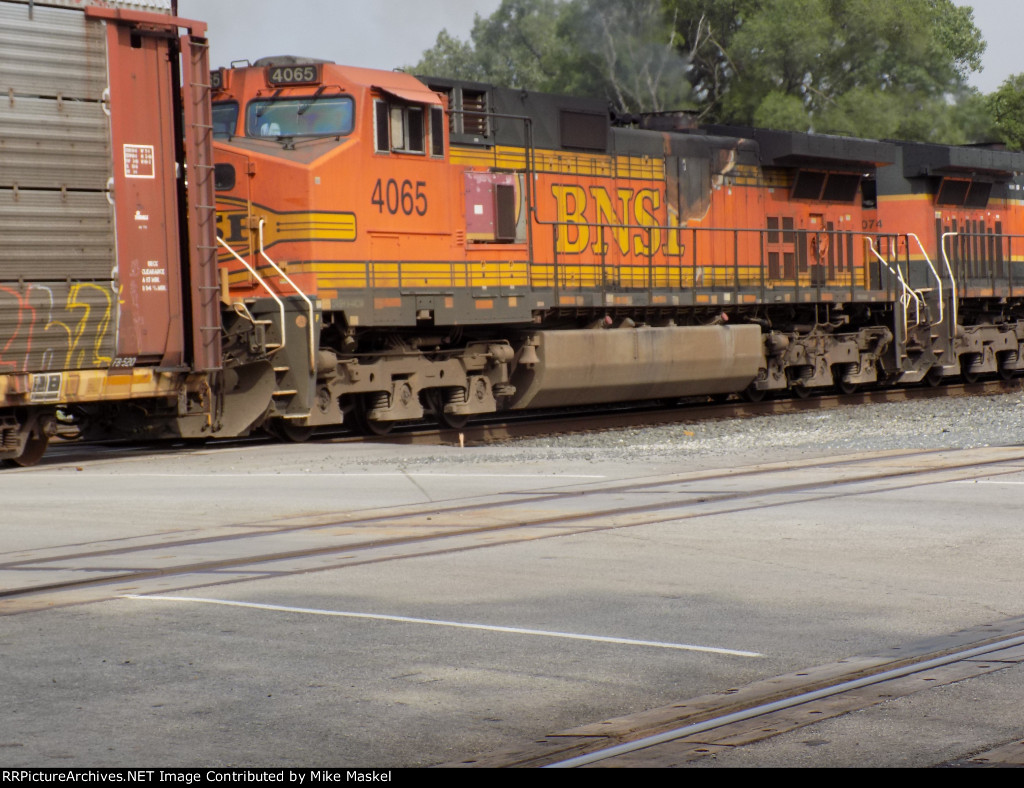 BNSF 1074